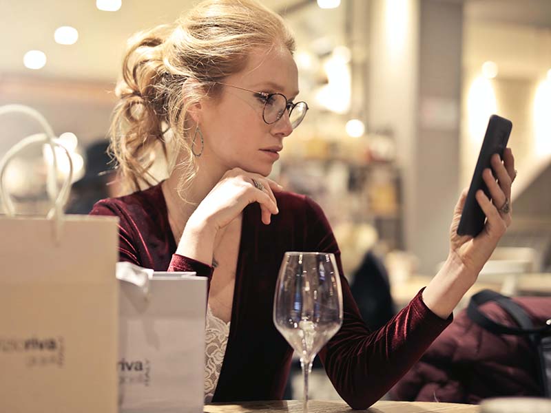 What Do the Three Dots Mean - 3 Dots in Texting Examples